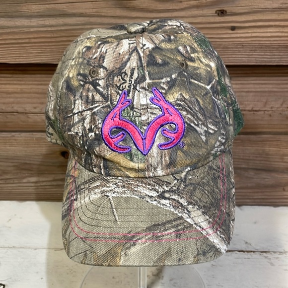 Realtree | Accessories | Ladies Real Tree Hat | Poshmark